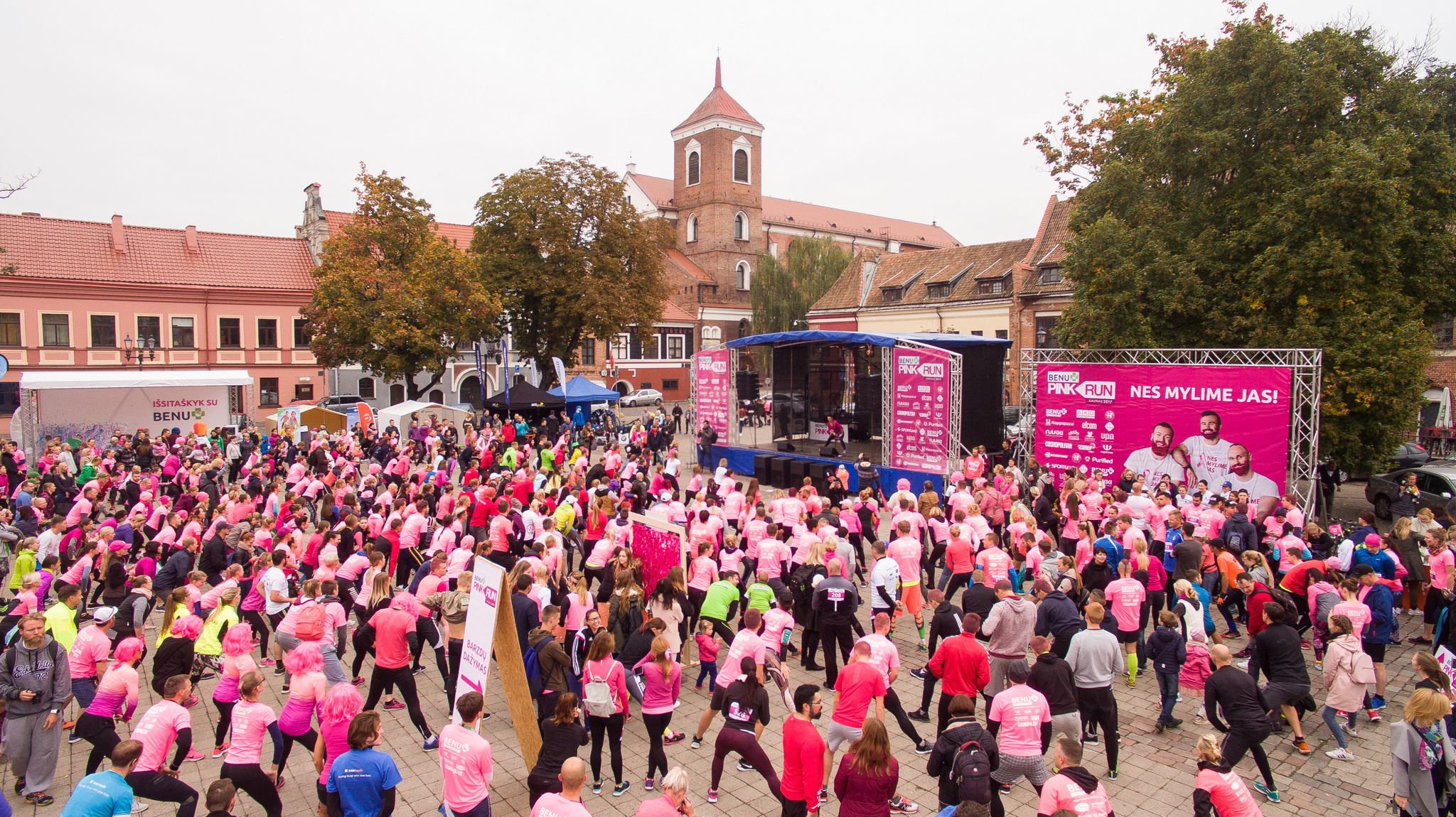 Kauno miesto savivaldybė Sekmadienį Kauno senamiestį užplūs rožiniai ...