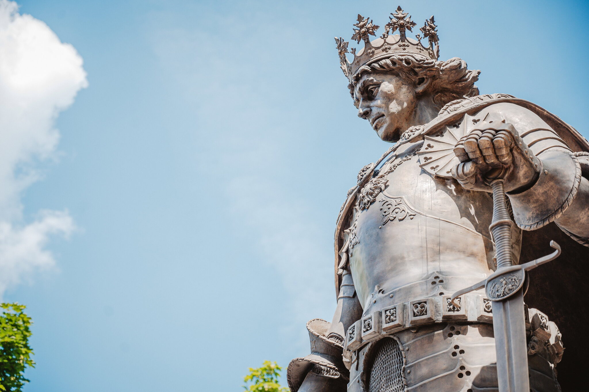 Kauno miesto savivaldybė Ramybės parko prieigas pasiekė Aleksandro Jogailaičio skulptūra